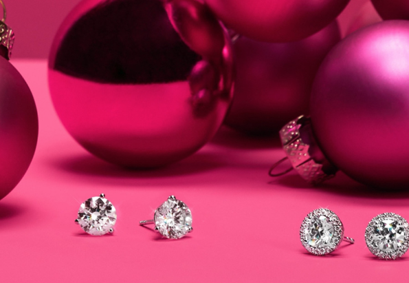 Ellen's Christmas Giveaways - Day 1 Is Live Now | FreebieShark.com